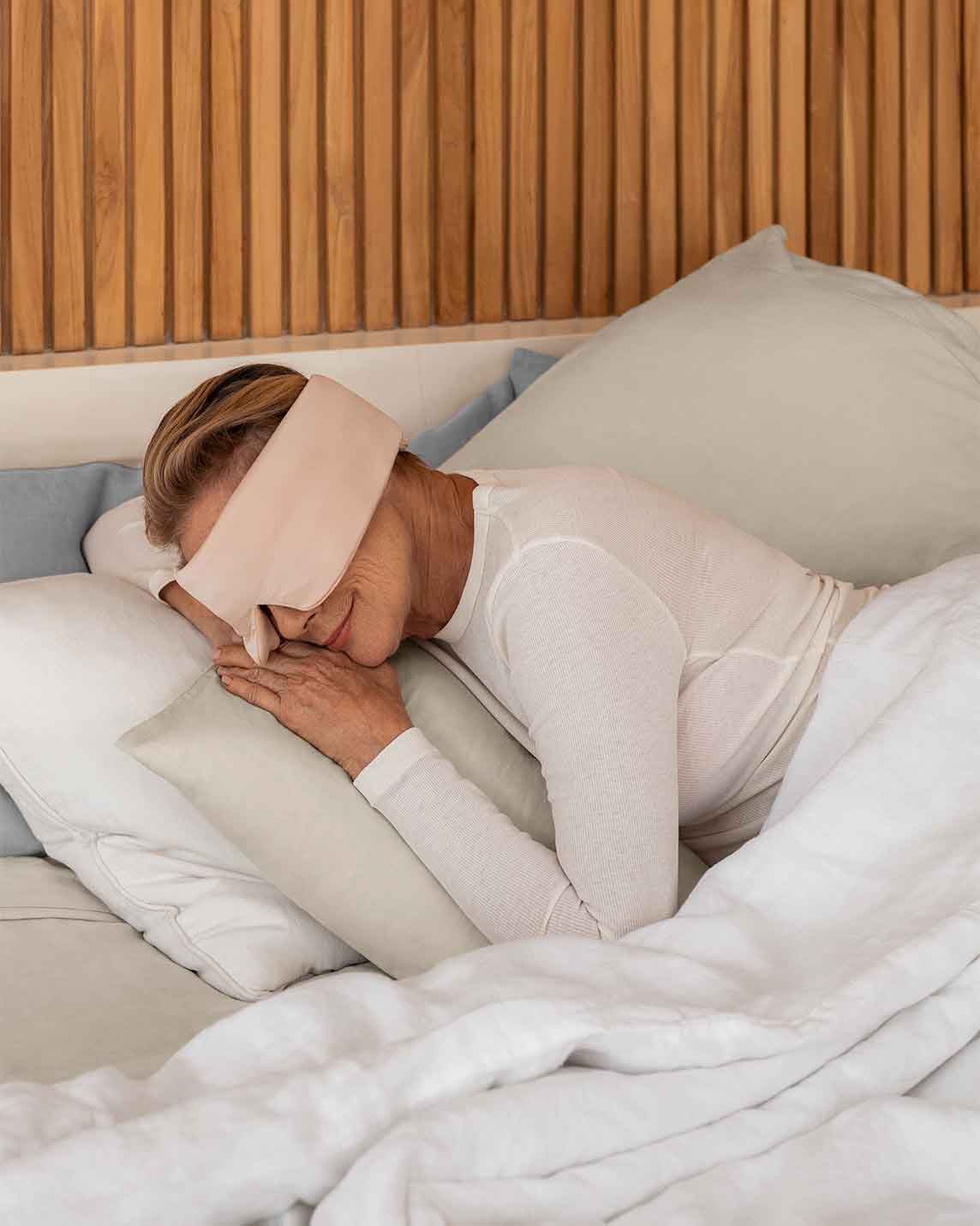 Weighted Silk Sleep Stone Mask – Baloo Living